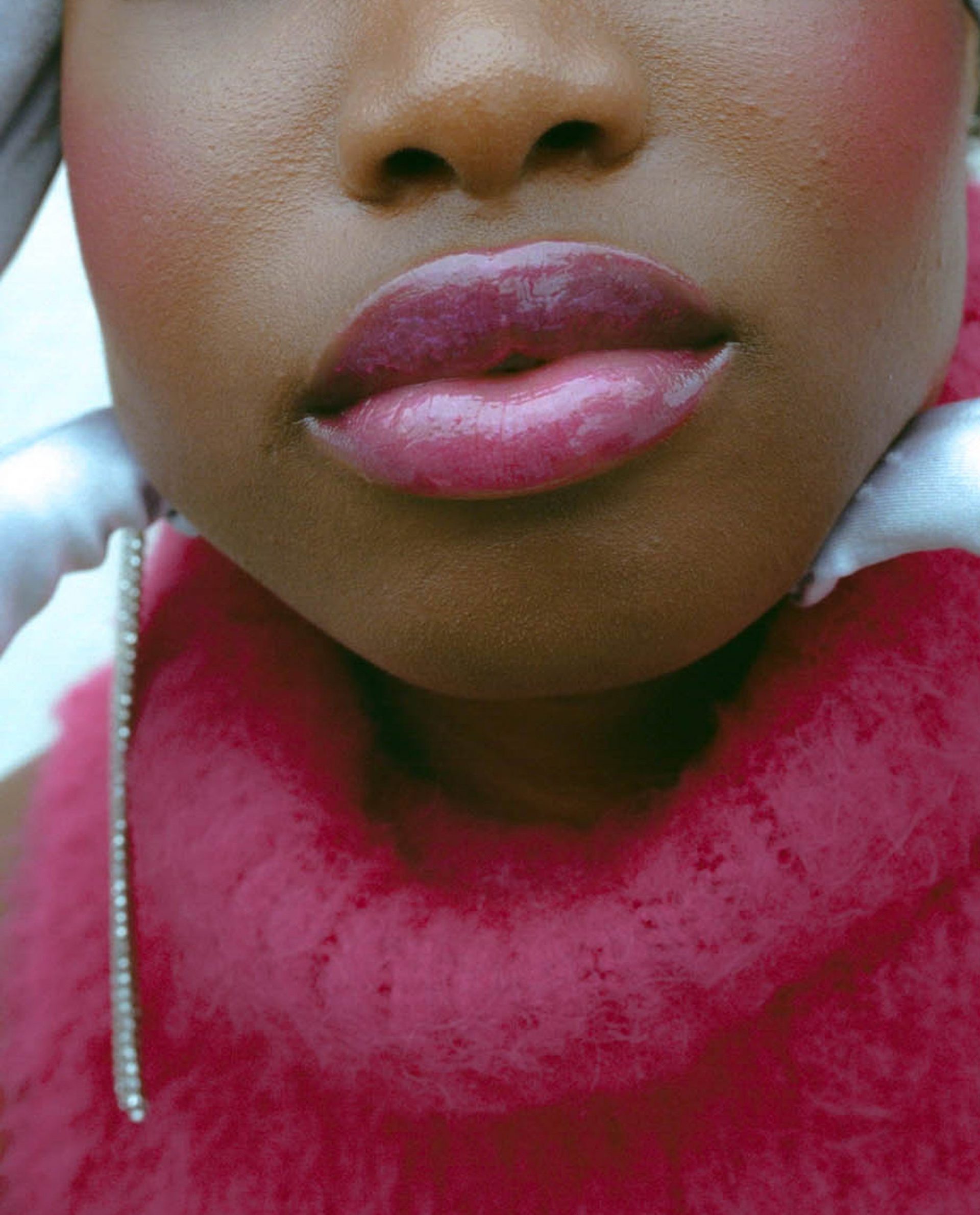 5 Simple Makeup Tips For Fuller Lips - NaijaPr