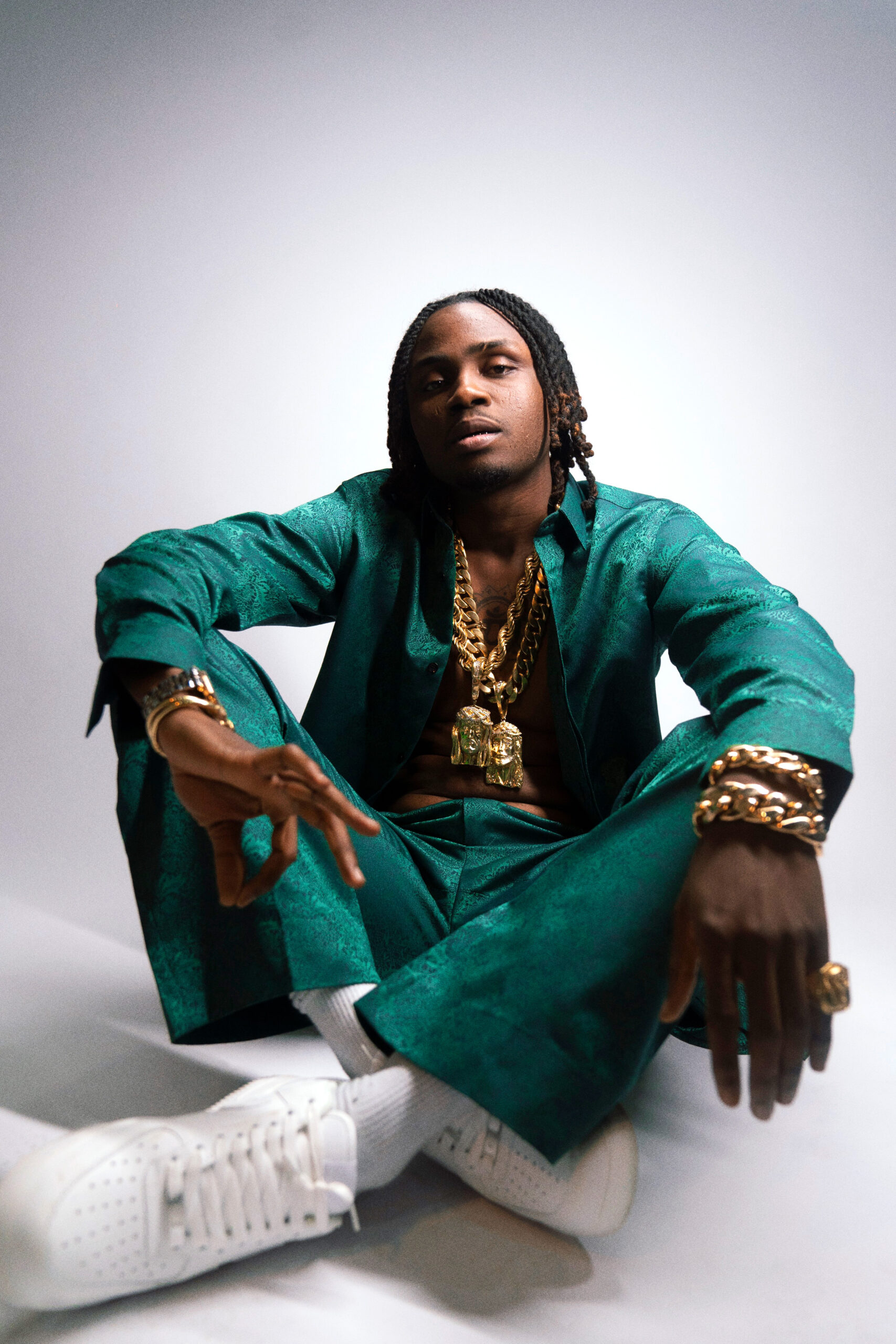 Davido Unveils New Acts on Rebranded label "DMW 2.0" - NaijaPr